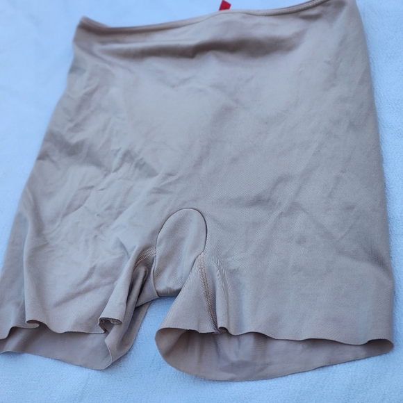 SPANX | Intimates & Sleepwear | Spanx Simplicity Mid Thigh Control ...